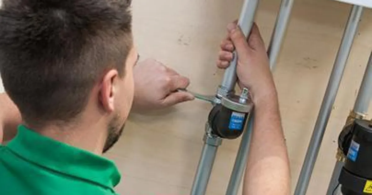 HOW TO INSTALL DISCALSLIM® | Caleffi S.p.a.