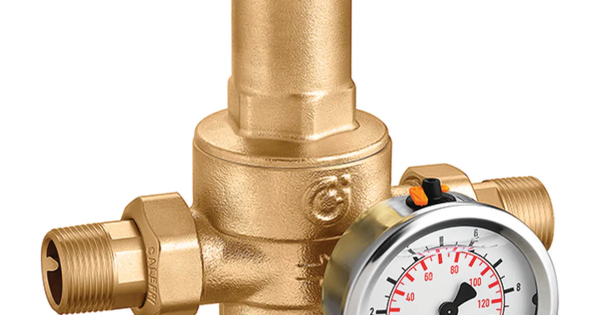 Pressure reducing valve for first stage control, with replaceable ...